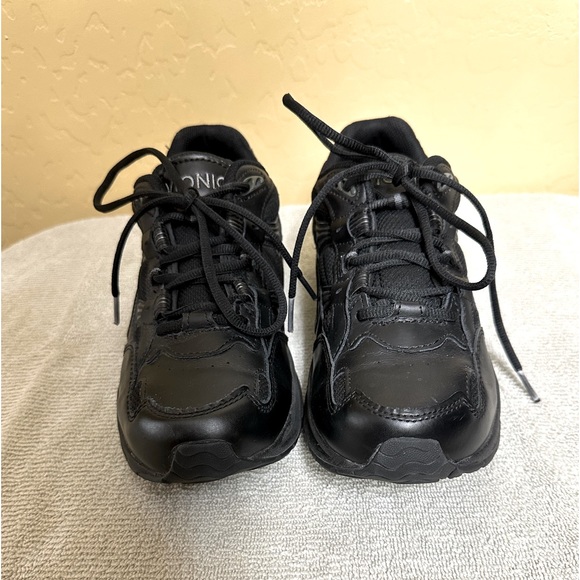 Vionic | Shoes | Vionic Walking Shoe Black Lace Up Size 75 Wide | Poshmark
